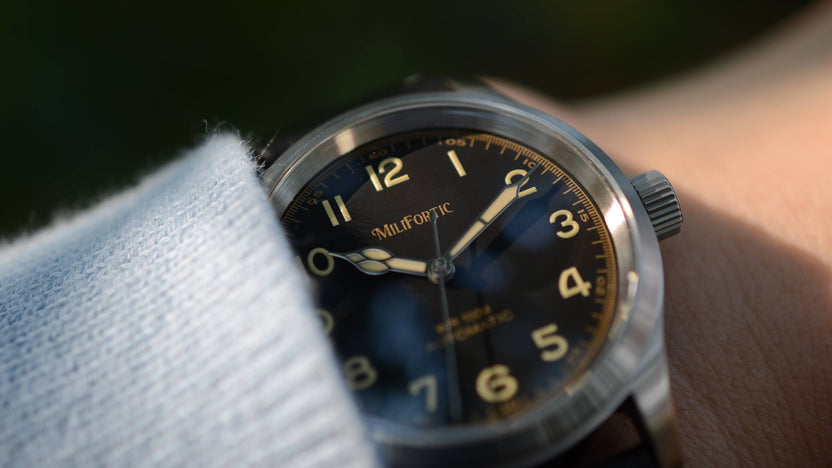 How to Wind a Watch: A Complete Guide for Every Watch Owner ...